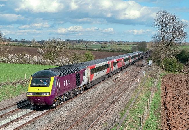 EMR purple livery for HST power car’s final month on the MML | Railway ...