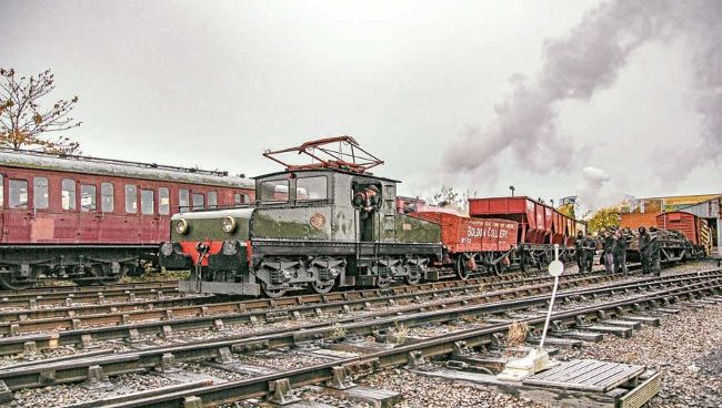 EDWARDIAN ELECTRIC TAKES A STROLL: | Railway Magazine December 2025