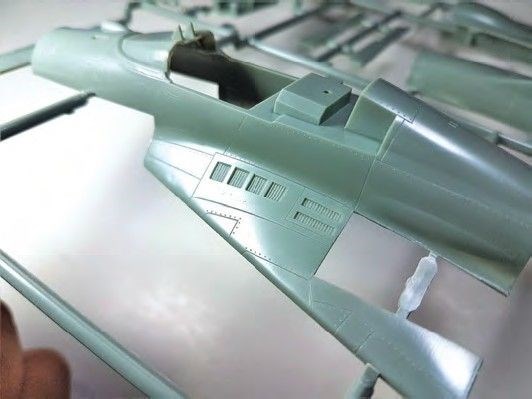 IN THE BOX AIRFRAME ASSEMBLY | Model Airplane International 186 Jan 21