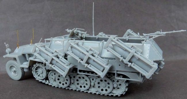 RIVETED ROCKET LAUNCHER | Model Military International 217