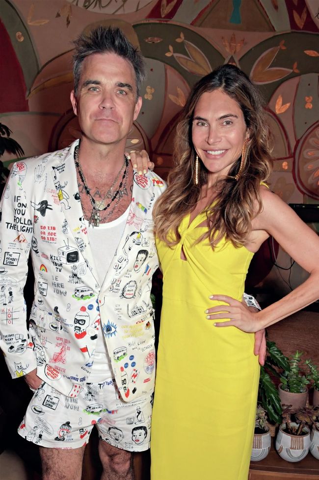 TAKING THE KIDS ON TOUR WITH ROBBIE AYDA FIELD WILLIAMS ON PLANS TO ...