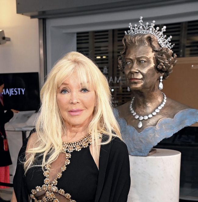 CELEBRATED SCULPTOR FRANCES SEGELMAN A.K.A. LADY PETCHEY | Hello ...