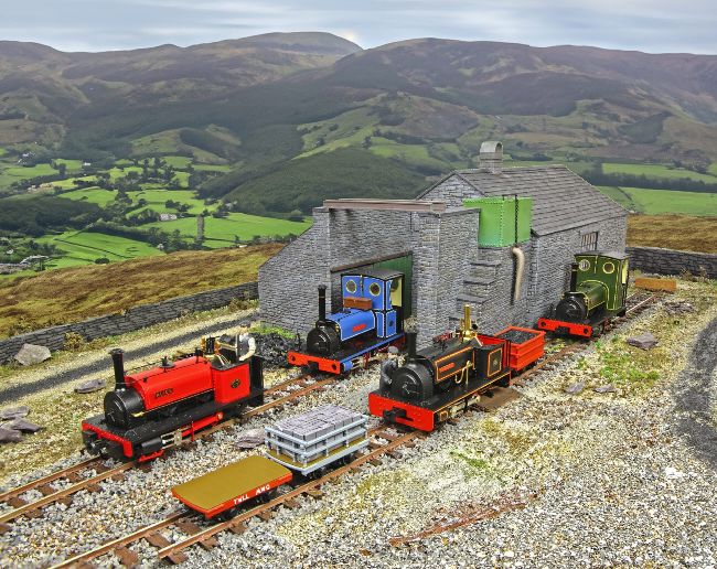 HOW TO BUILD A NARROW GAUGE LOCO SHED SCENE | Model Rail Sum-24