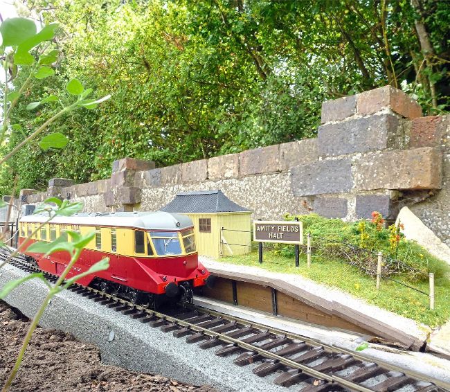 HOW TO BUILD A CLASSIC GWR HALT IN ‘O’ GAUGE | Model Rail March 2025