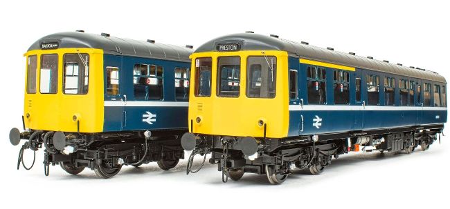 Heljan BR/BRCW Class 104 DMU | Model Rail November 2025
