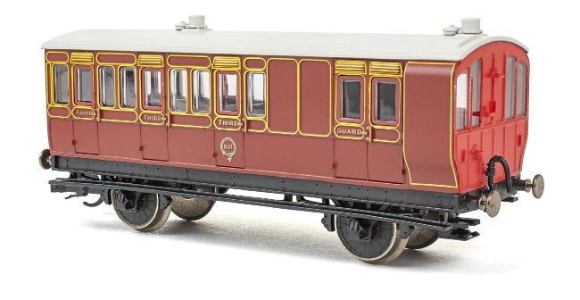 Hornby ‘TT:120’ four-wheel coaches | Model Rail November 2025