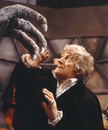 COLONY IN SPACE | Doctor Who Magazine The Essential Doctor Who: Robots