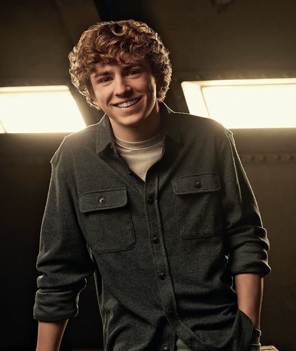 WALKER SCOBELL | Newsweek International 19-Dec-2025