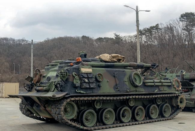 The M88 Armoured Recovery Vehicle | Military Modelcraft International ...