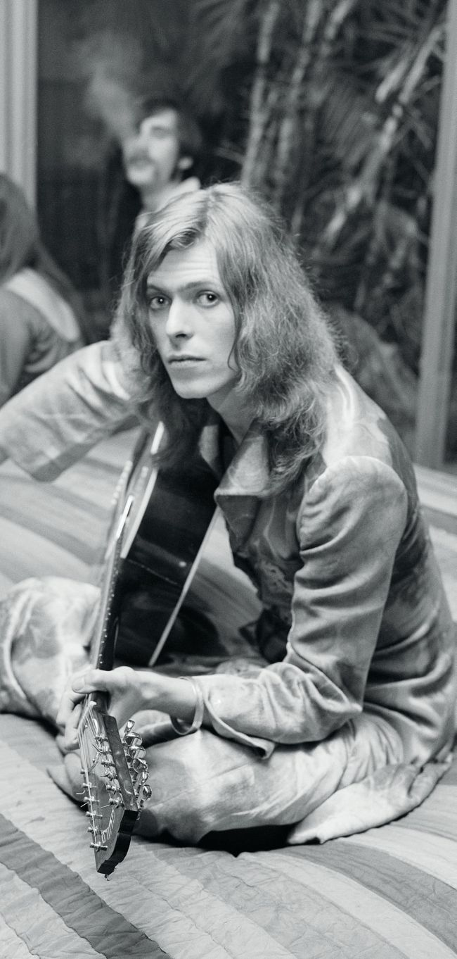 FASHION | Classic Pop Presents Bowie: 10 Years On Anniversary Special