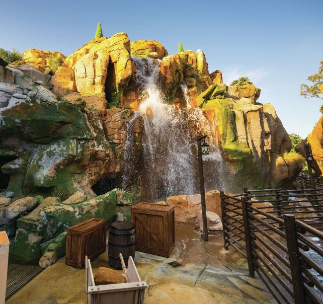 TOP 5 WATERFALLS AT WALT DISNEY WORLD | WDW Magazine September 2025