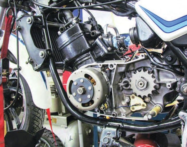 THE TWO-STROKE ENGINE | Motorcycle Mojo June 2023