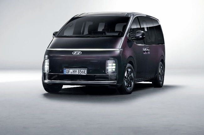 HYUNDAI TO BRING BIG ELECTRIC MPV TO UK | Autocar 14-Jan-2026